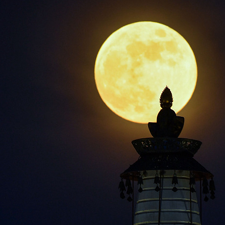 Full strawberry moon seen across the world - CGTN