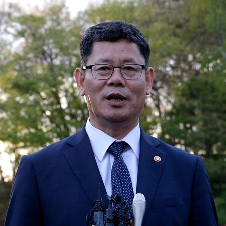 South Korean president accepts resignation of unification minister - CGTN