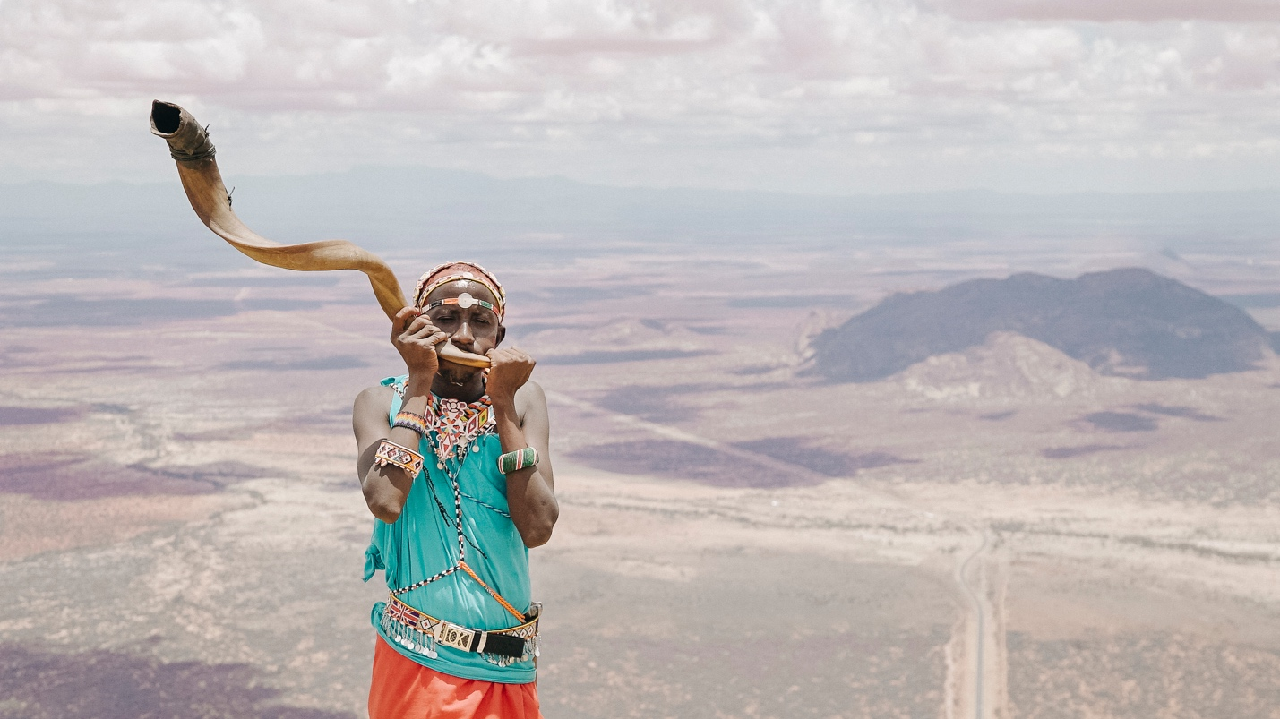 An African tribe caught between tradition and modernization - CGTN