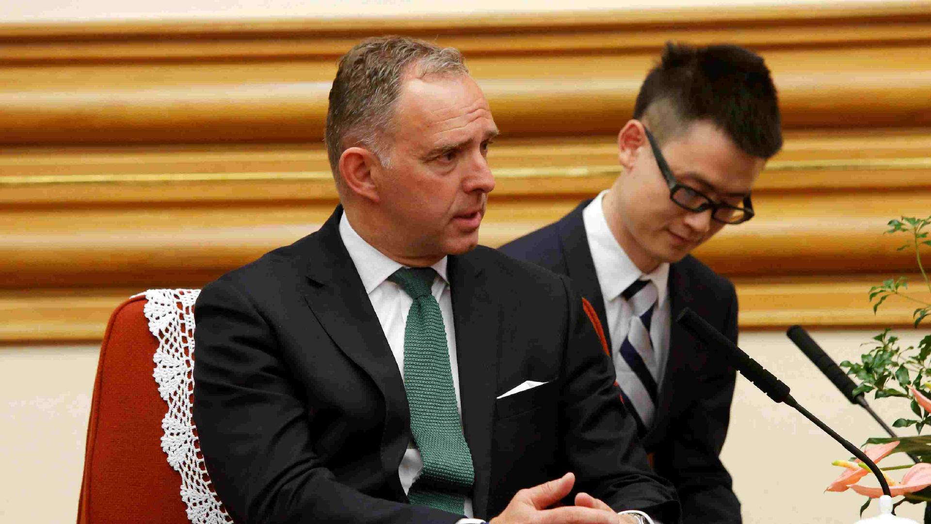UK's top civil servant to stand down - CGTN