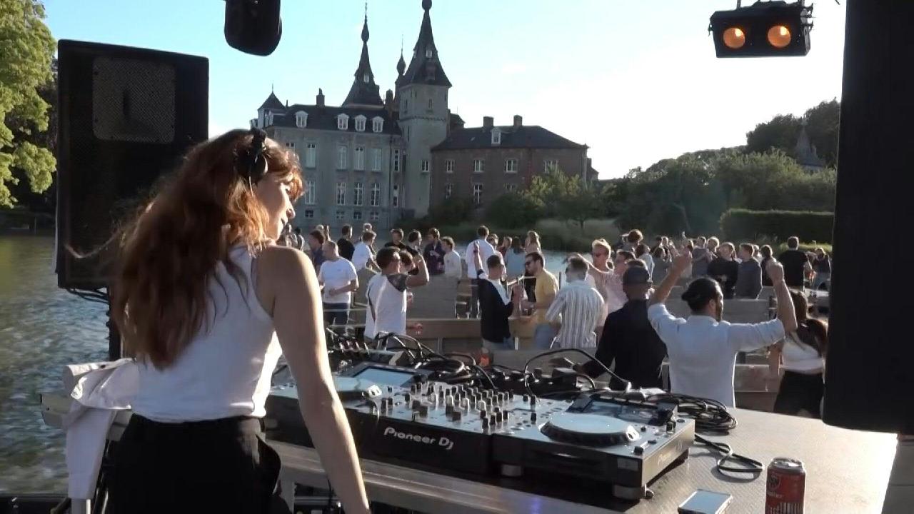 Party on water: 'Corona-proof' music festival takes place in Belgium - CGTN