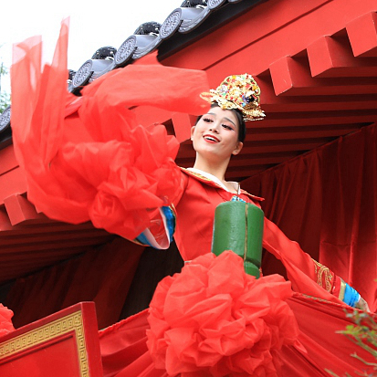 Xiuqiu Tossing show attracts visitors in Xi'an City - CGTN