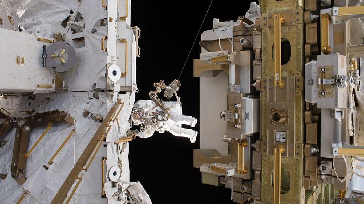 Live: Spacewalking NASA astronauts upgrade ISS power system - CGTN