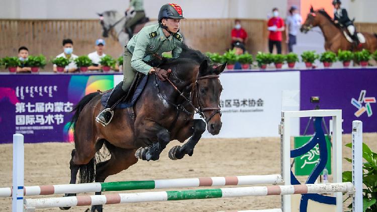 Show jumping kicks off in north China's Inner Mongolia - CGTN