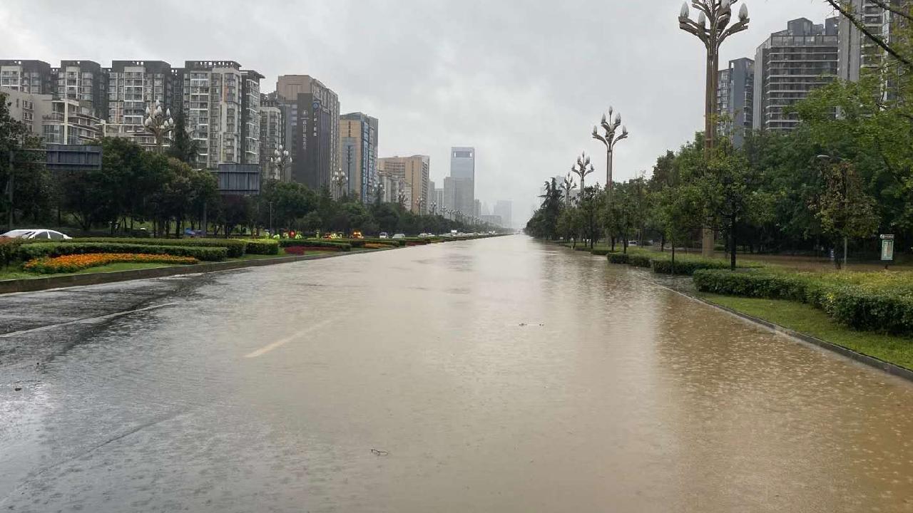 Live: Heavy rain hits SW China's Sichuan Province - CGTN