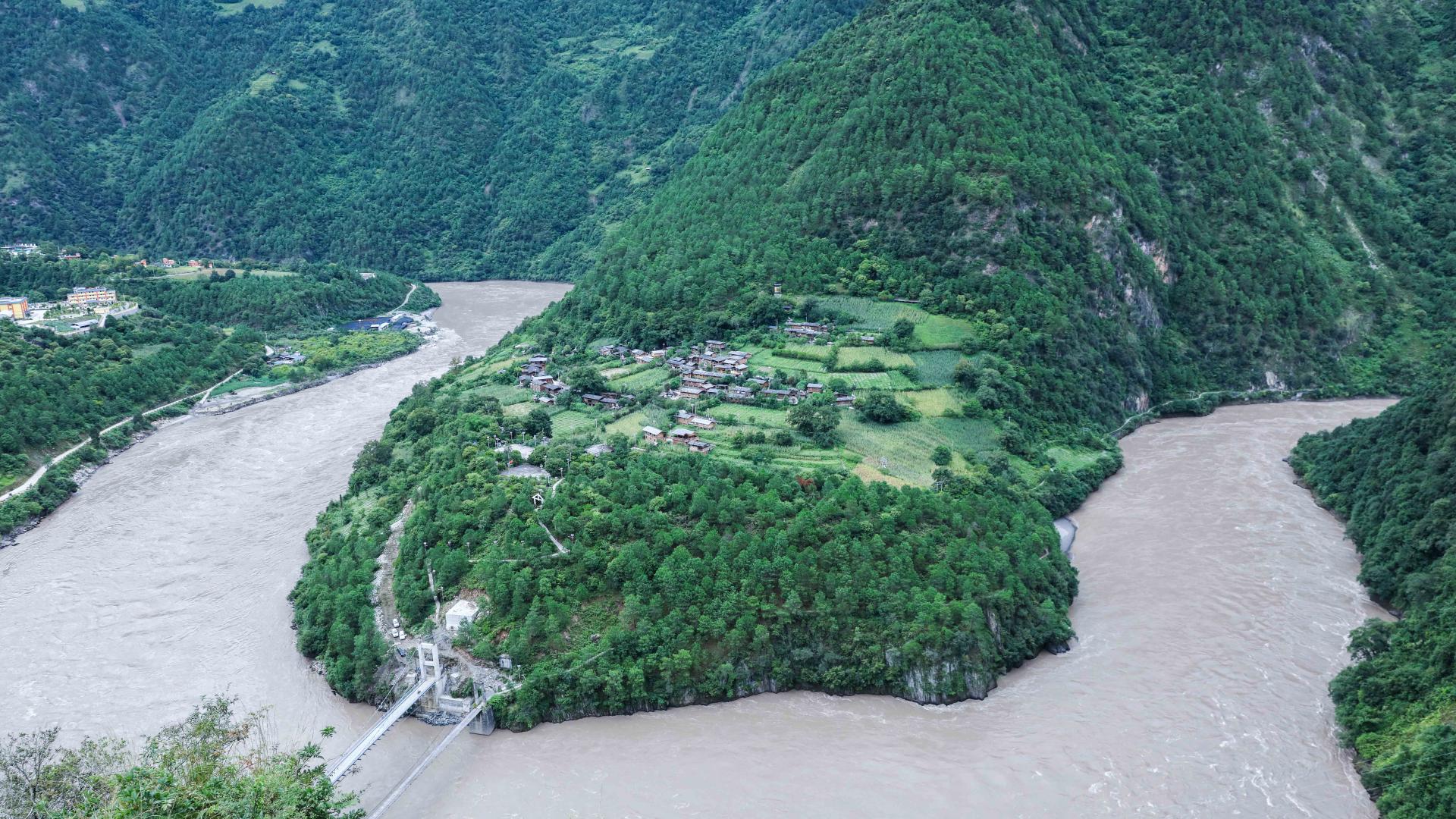 SW China Nujiang River in the rainy season - CGTN