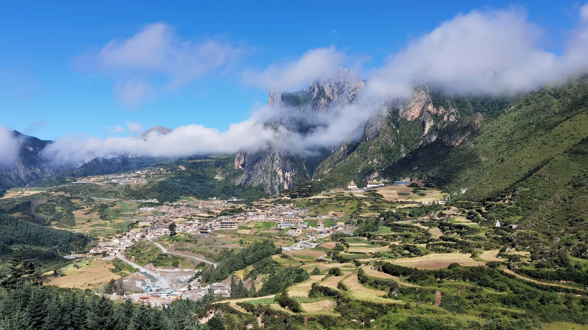 A stone palace in northwest China - CGTN