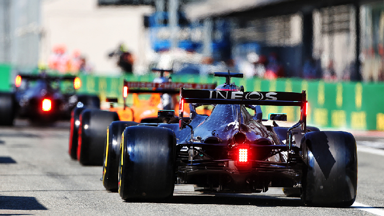 Hamilton hails 'sweet spot' in F1's fastest lap in history - CGTN