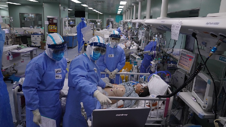 Xi salutes all Chinese medical workers in the fight against COVID-19 - CGTN