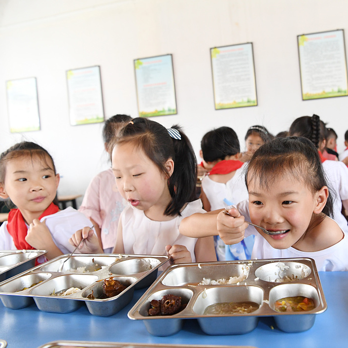 Ten years on: the launch of China's free lunch campaign - CGTN