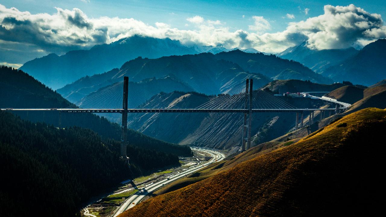 Guozigou Bridge: A modern wonder along the Silk Road - CGTN