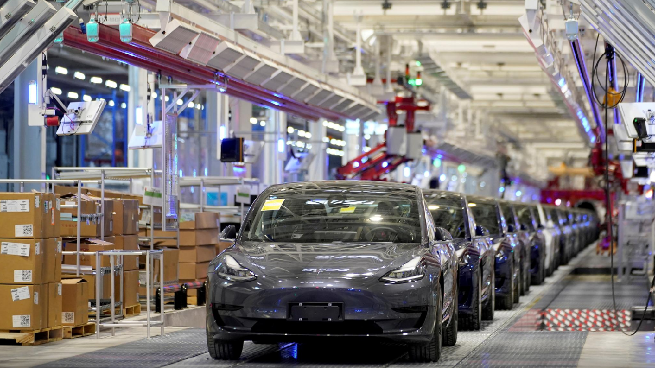 Tesla to export China-made Model 3 vehicles to Europe - CGTN