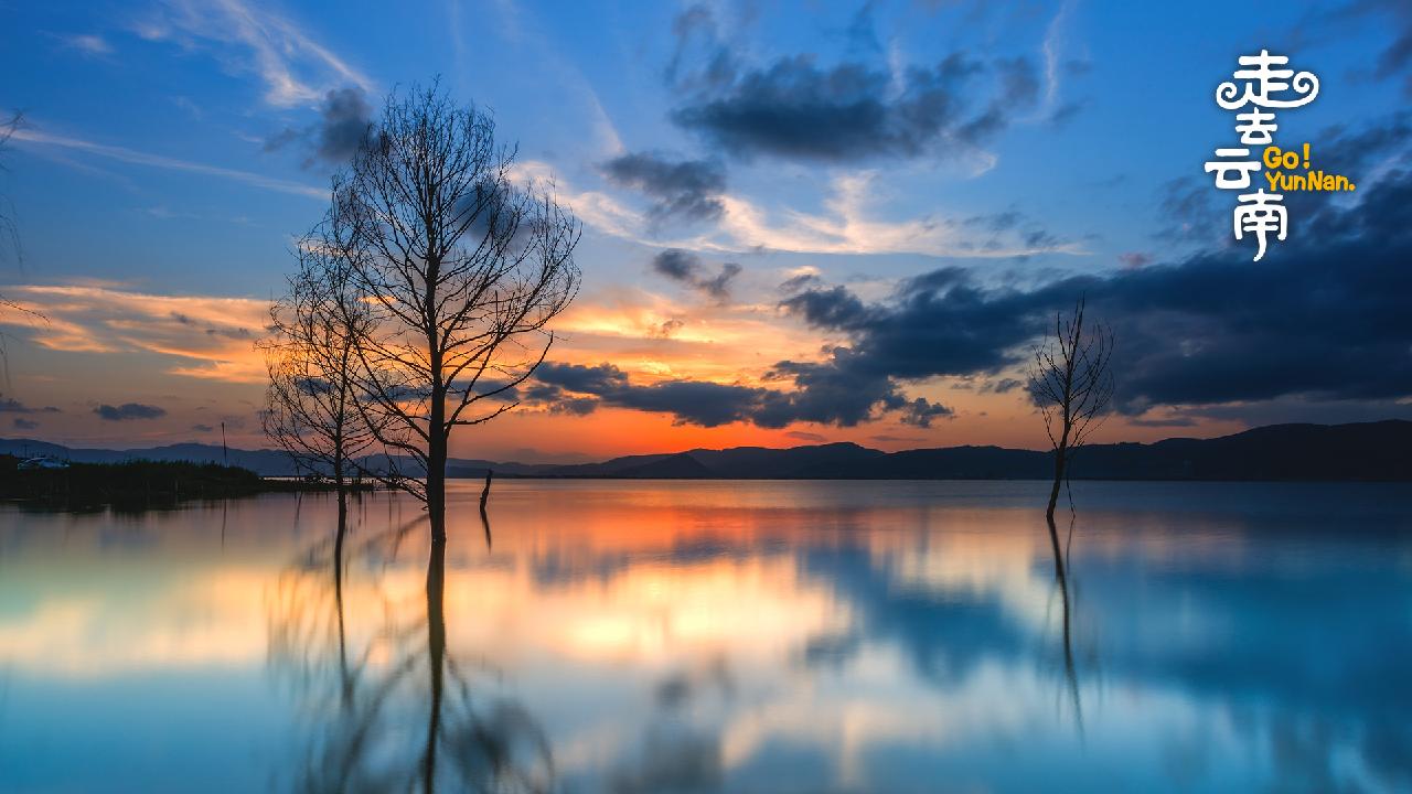 Live: A glimpse of Qilu Lake, a plateau lake in SW China - CGTN