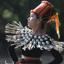 Silver spheres dance: The beauty of Jingpo women's strength - CGTN