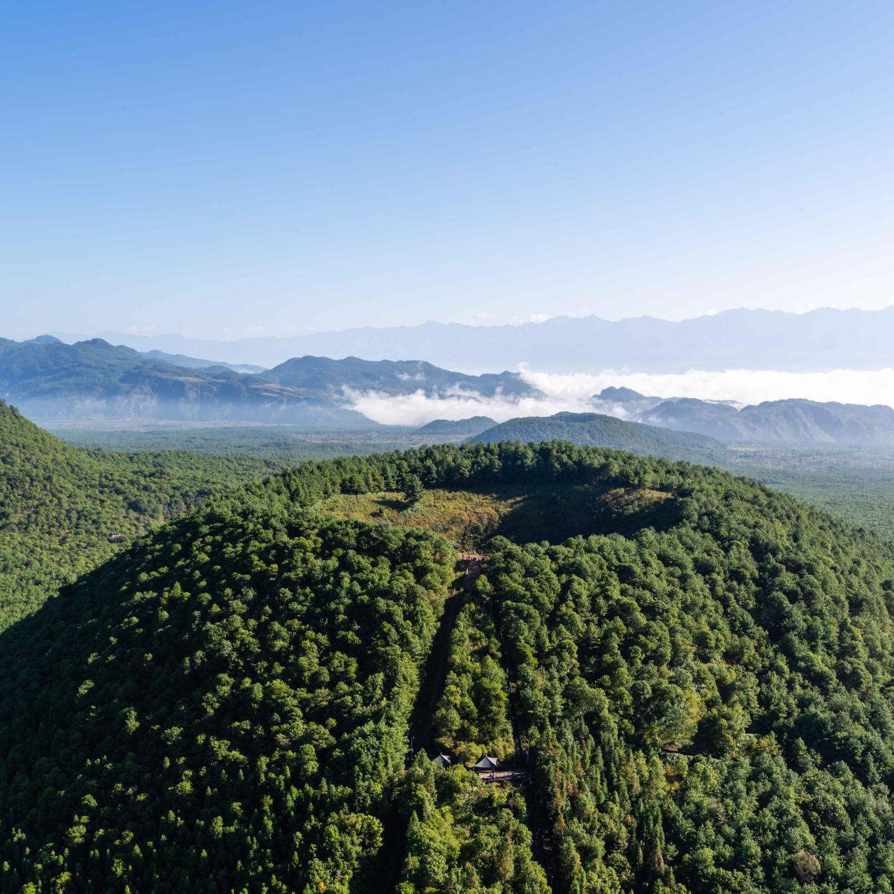 Bird's eye view of Gaoligong Mountain: Volcanos and boiling springs - CGTN
