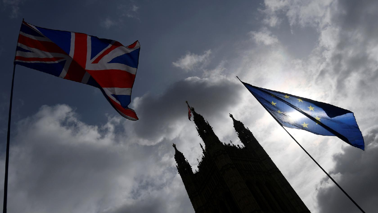 Britain, EU continue post-Brexit trade talks as deadline looms - CGTN
