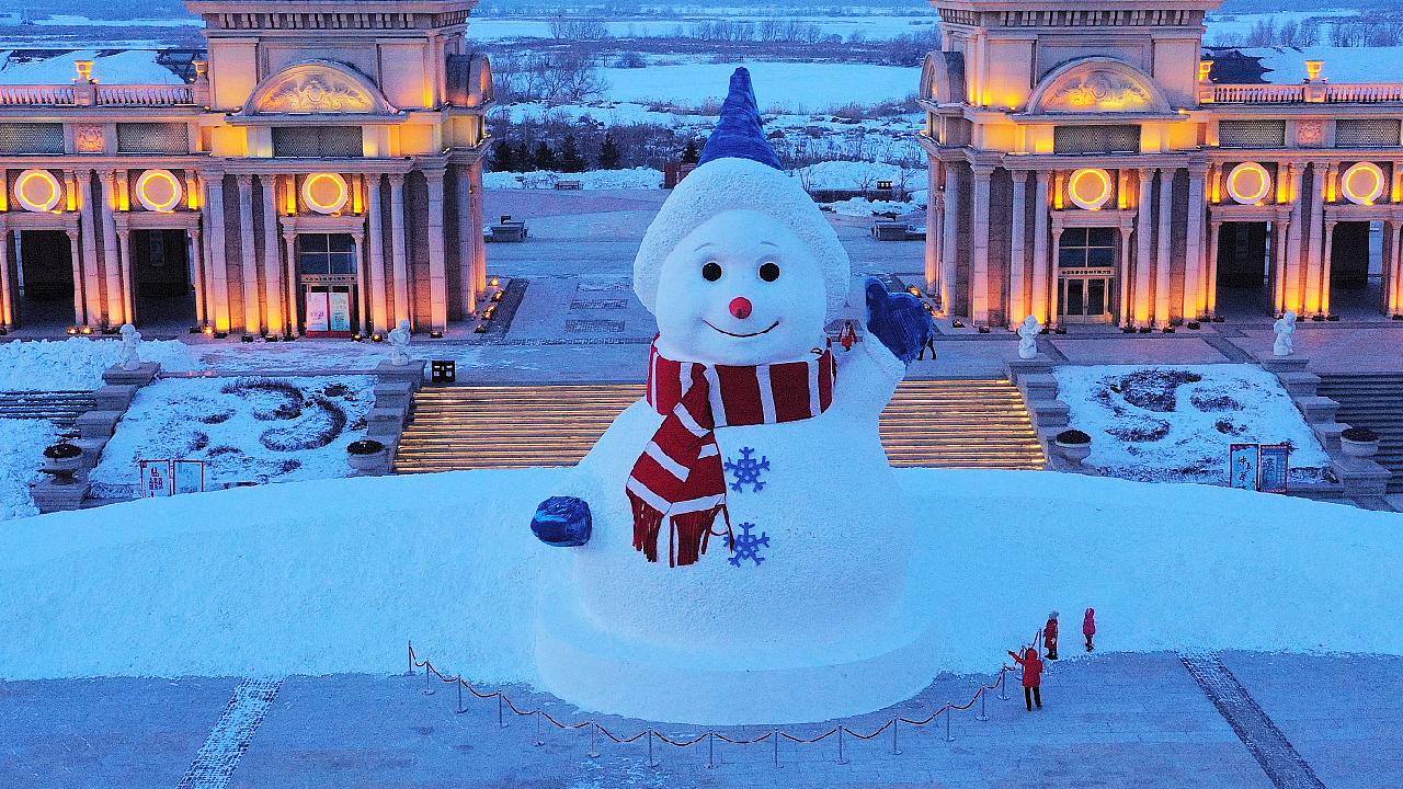 Gigantic snowman makes its 2021 debut in Harbin - CGTN