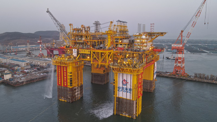 Live: 100,000-tonne semi-submersible oil storage platform leaves port ...