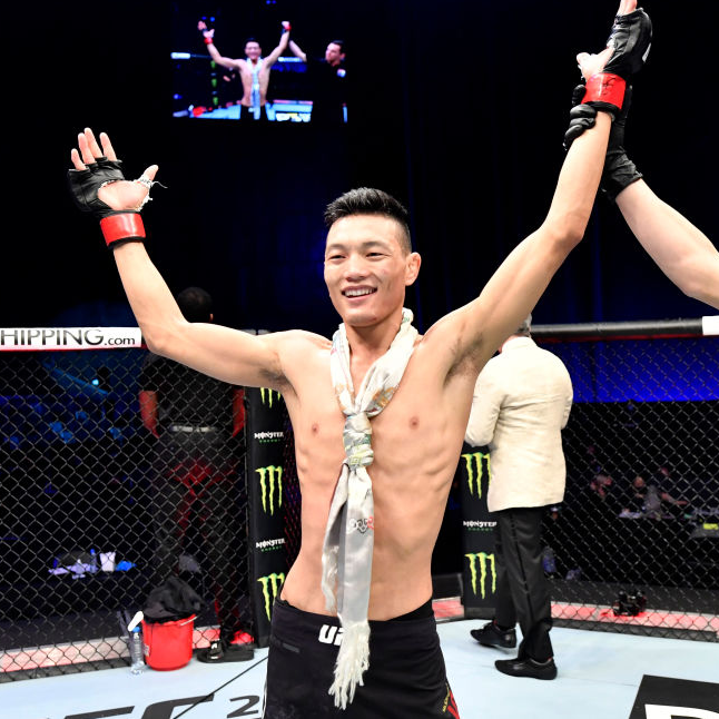 UFC: China's Su beats Adashev in third straight win - CGTN