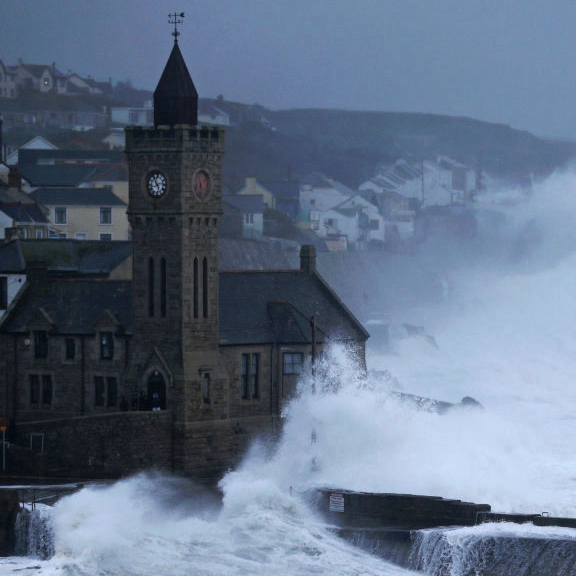 Big wave weather warning for counties in SW England - CGTN