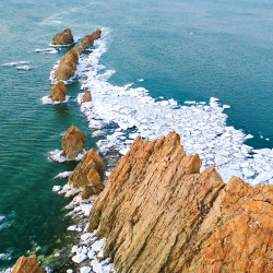 Stunning view of ice-covered coastal area in Dalian, NE China - CGTN