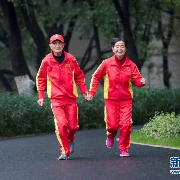 A Chinese marathon couple and their running romance - CGTN