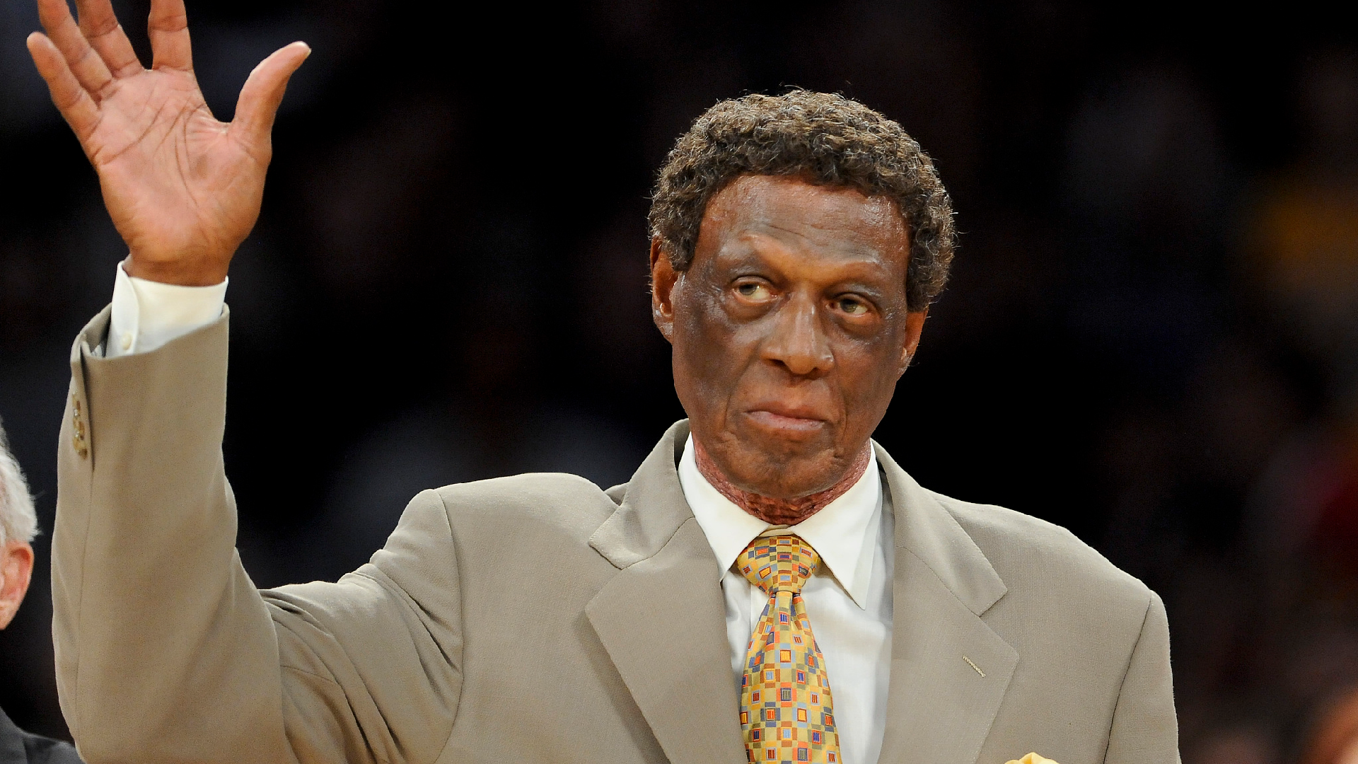 Basketball: Lakers legend Baylor dies aged 86 - CGTN