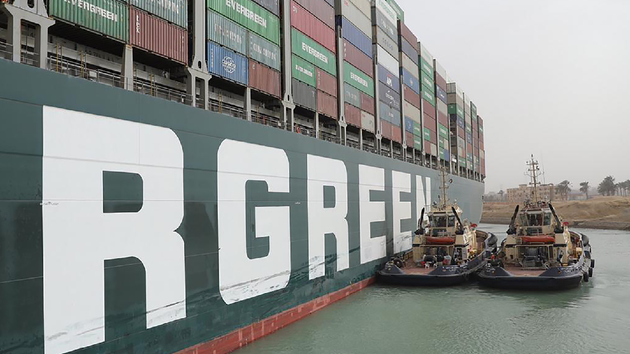 Rescue efforts underway to resume Suez Canal traffic - CGTN