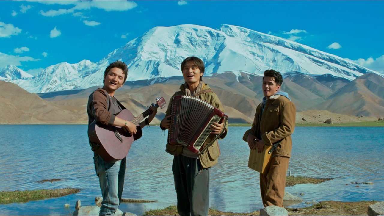 Musical drama 'The Wings of Songs' showcases beautiful Xinjiang - CGTN