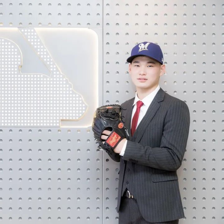 Chinese MLB player Zhao Lun: Injury cannot hold 'Bulldog' back - CGTN