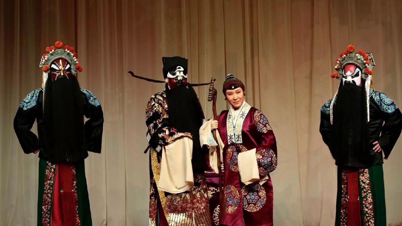 Live: Unveil 'Zhe Zi Xi' of traditional Peking Opera repertoires - CGTN