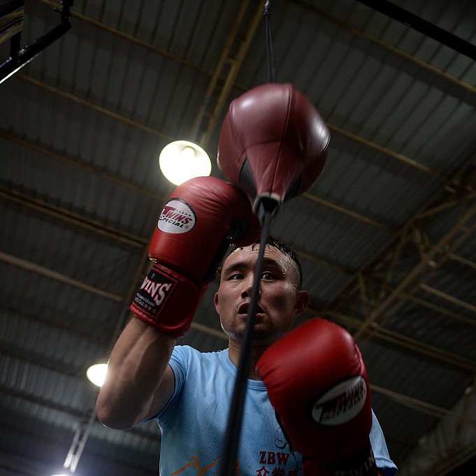 Chinese boxer Zhang Fangyong a finalist for Laureus Sporting Moment - CGTN