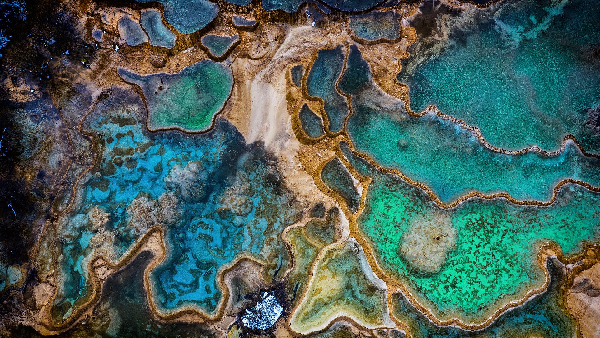 Live: View of Huanglong Scenic and Historic Interest Area in SW China ...