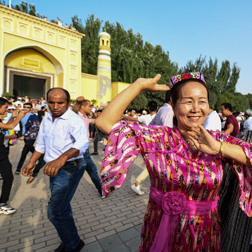 Live: How does a Uygur family prepare for Corban Festival? - CGTN