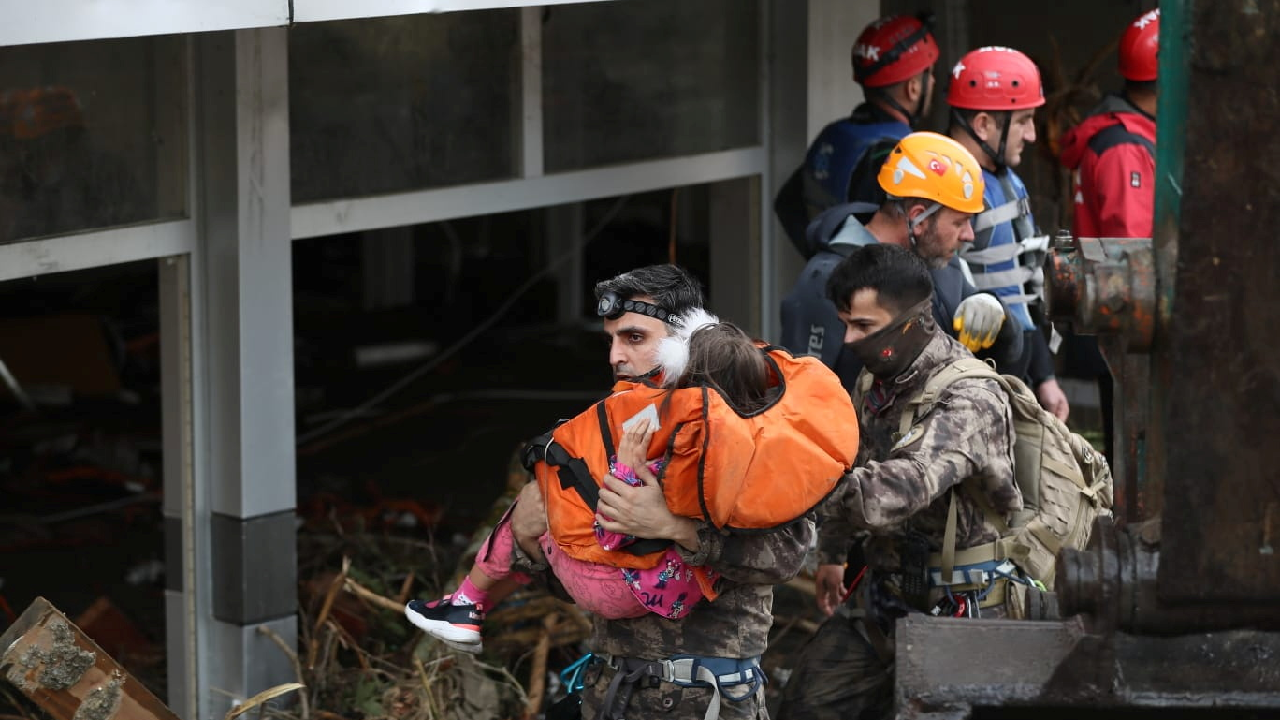 Death toll from Turkey's flash floods rises to 44 - CGTN