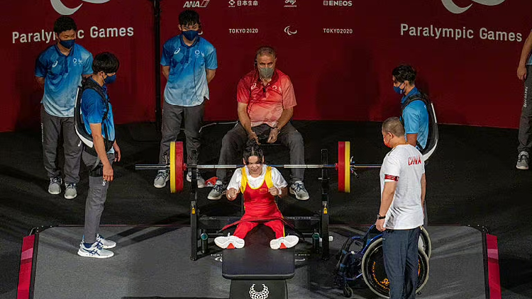 China's Guo Lingling wins women's 41 kg powerlifting at Paralympics - CGTN