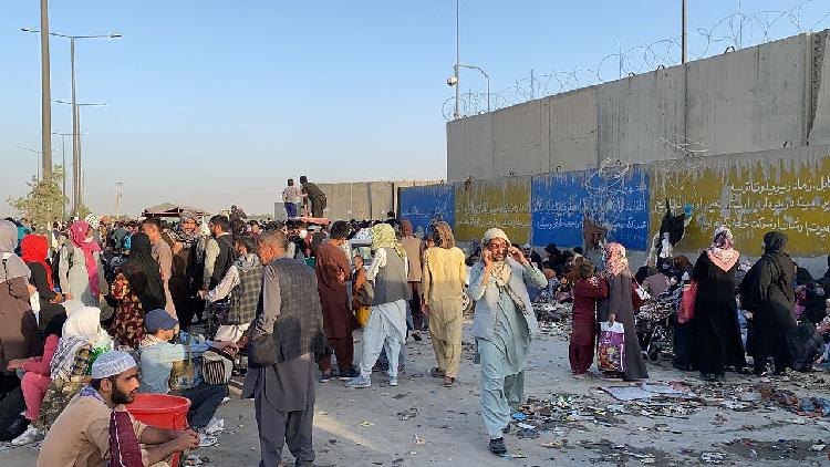 Live: Updates from Kabul airport as people plan to leave the country - CGTN