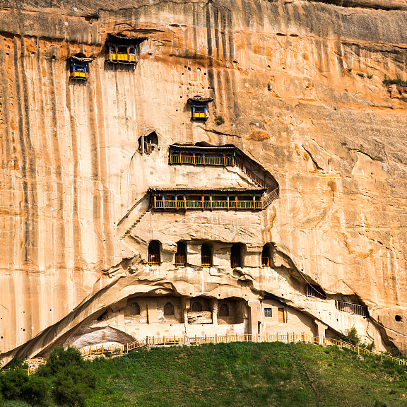 Restoration begins of 1,600-year-old Mati Temple Grottoes in NW China ...