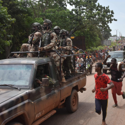 Live: The military in Guinea holds a press conference - CGTN