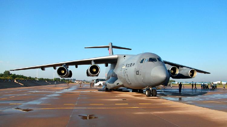 China's Y-20 heavy transport aircraft debuts at 'Peace Mission 2021' - CGTN