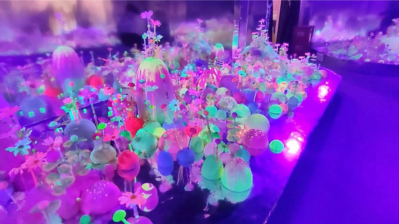 Candy Utopia invites visitors to experience sweetness of childhood - CGTN