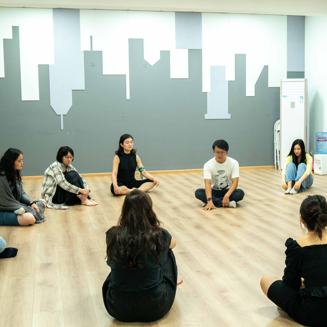 Live: A hands-on experience in the art of acting - CGTN