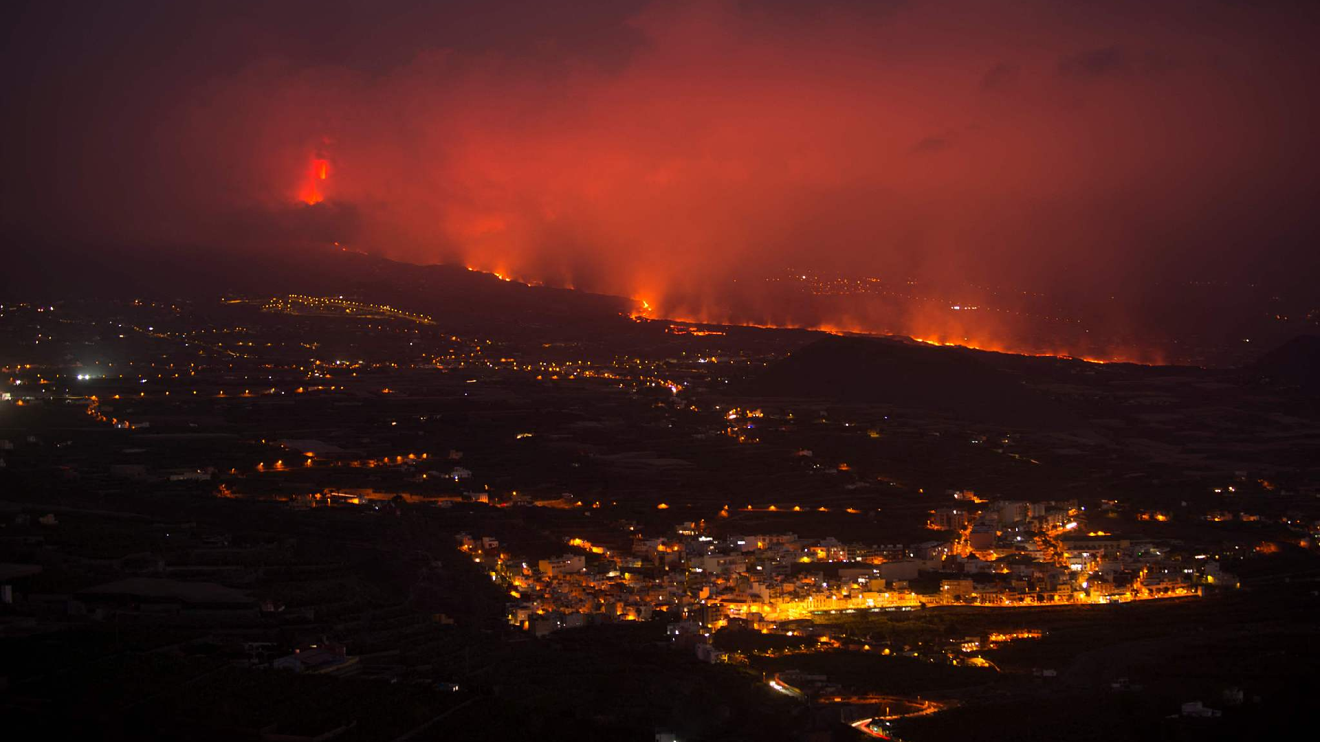 Live: Volcanic eruption continues in Spain's Canary Islands - CGTN