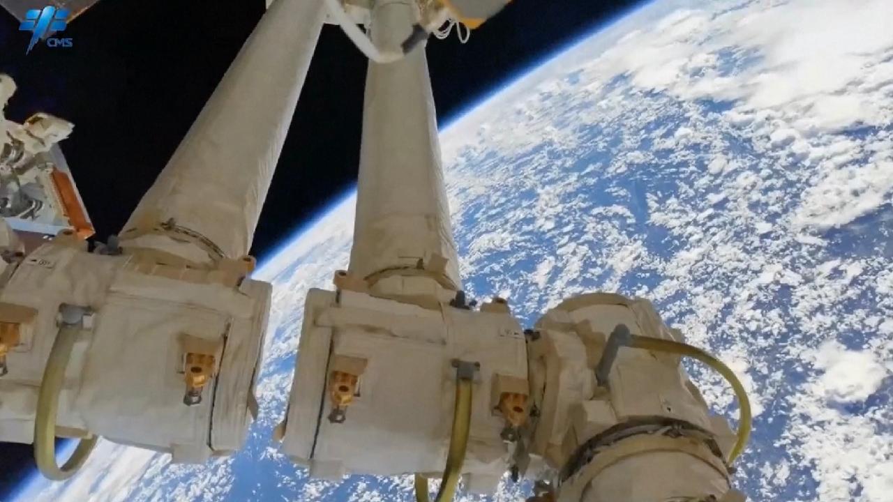 View the robot arm of Chinese space station's Tianhe core module - CGTN