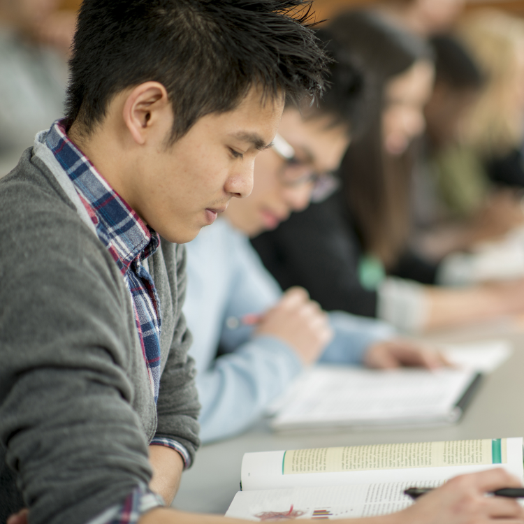 Changes emerge in Chinese students' appetite for studying abroad - CGTN