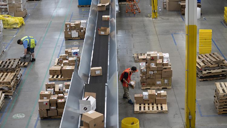 Amazon accused of anti-union tactics in New York - CGTN