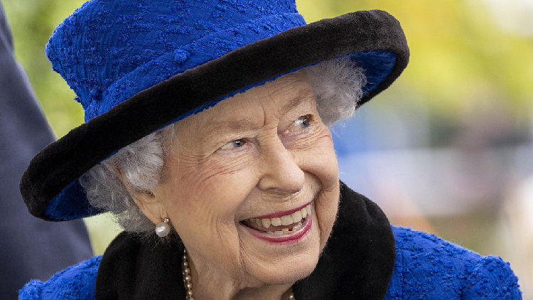 Xi congratulates Queen Elizabeth II on 70th anniversary of accession - CGTN