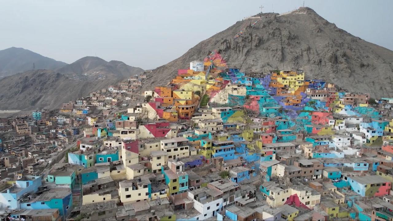 Huge mural unveiled in Peru - CGTN