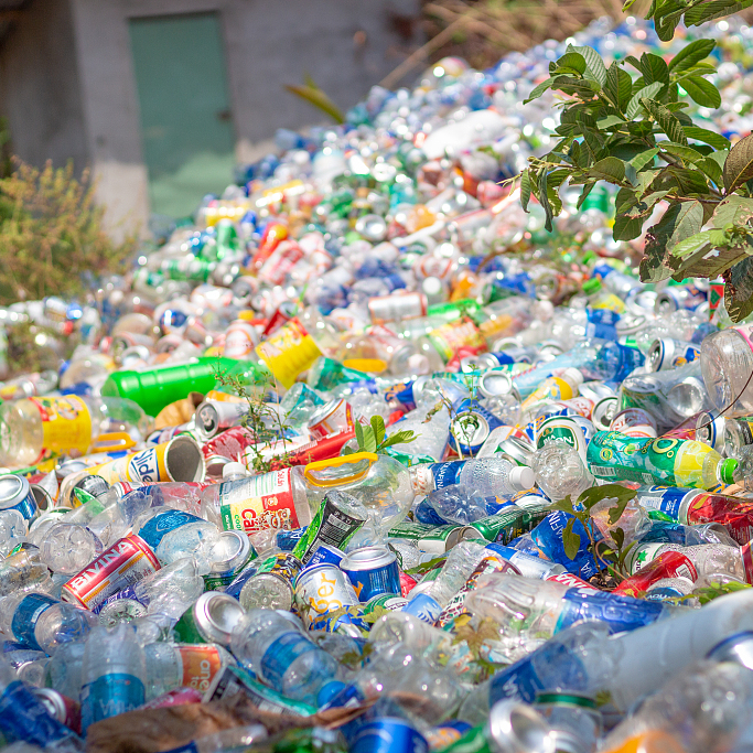 UNEA endorses resolution to end plastic pollution by 2024 - CGTN