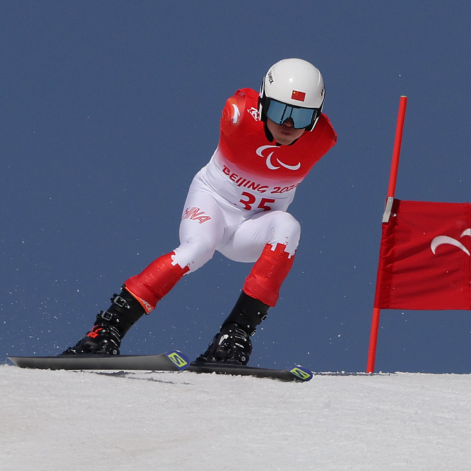 Chinese armless alpine skier realizes dream at 2022 Winter Paralympics ...